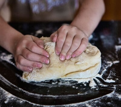 Easy Hearth Bread - I Am Homesteader