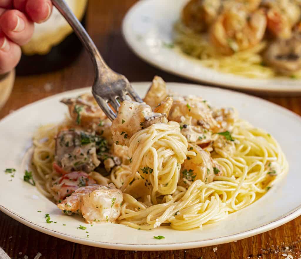 Champagne Shrimp Pasta - I Am Homesteader