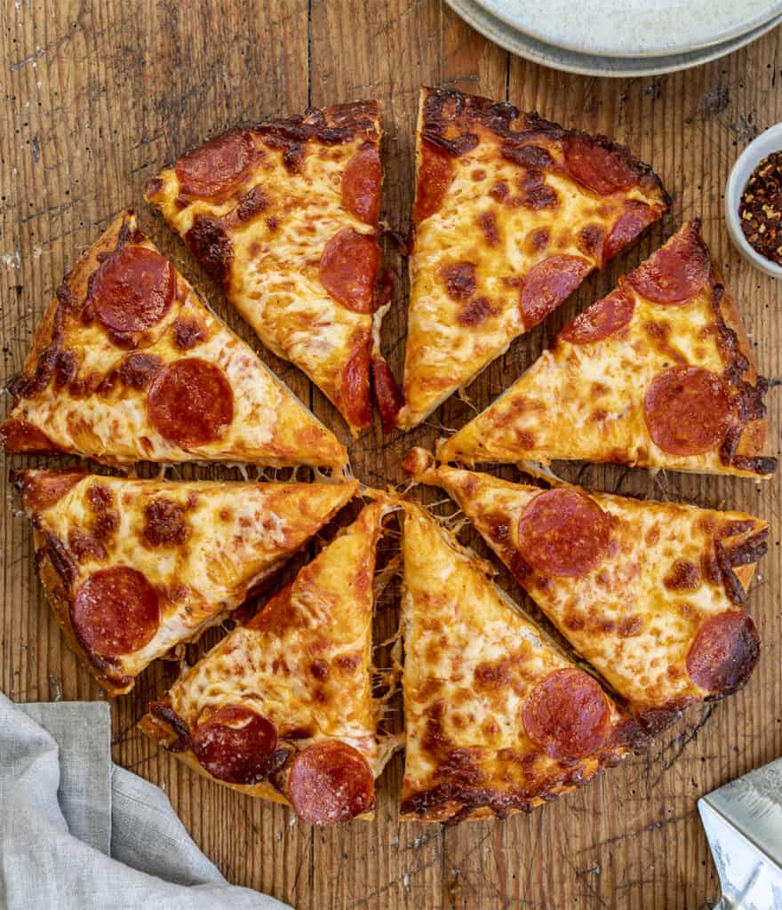 Easy Pizza Crust - I Am Homesteader