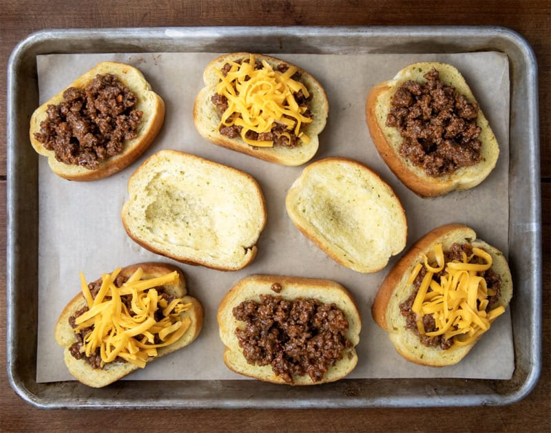 Cheeseburger Garlic Bread - I Am Homesteader