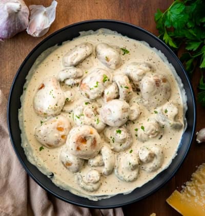 Creamy Garlic Parmesan Mushrooms - I Am Homesteader